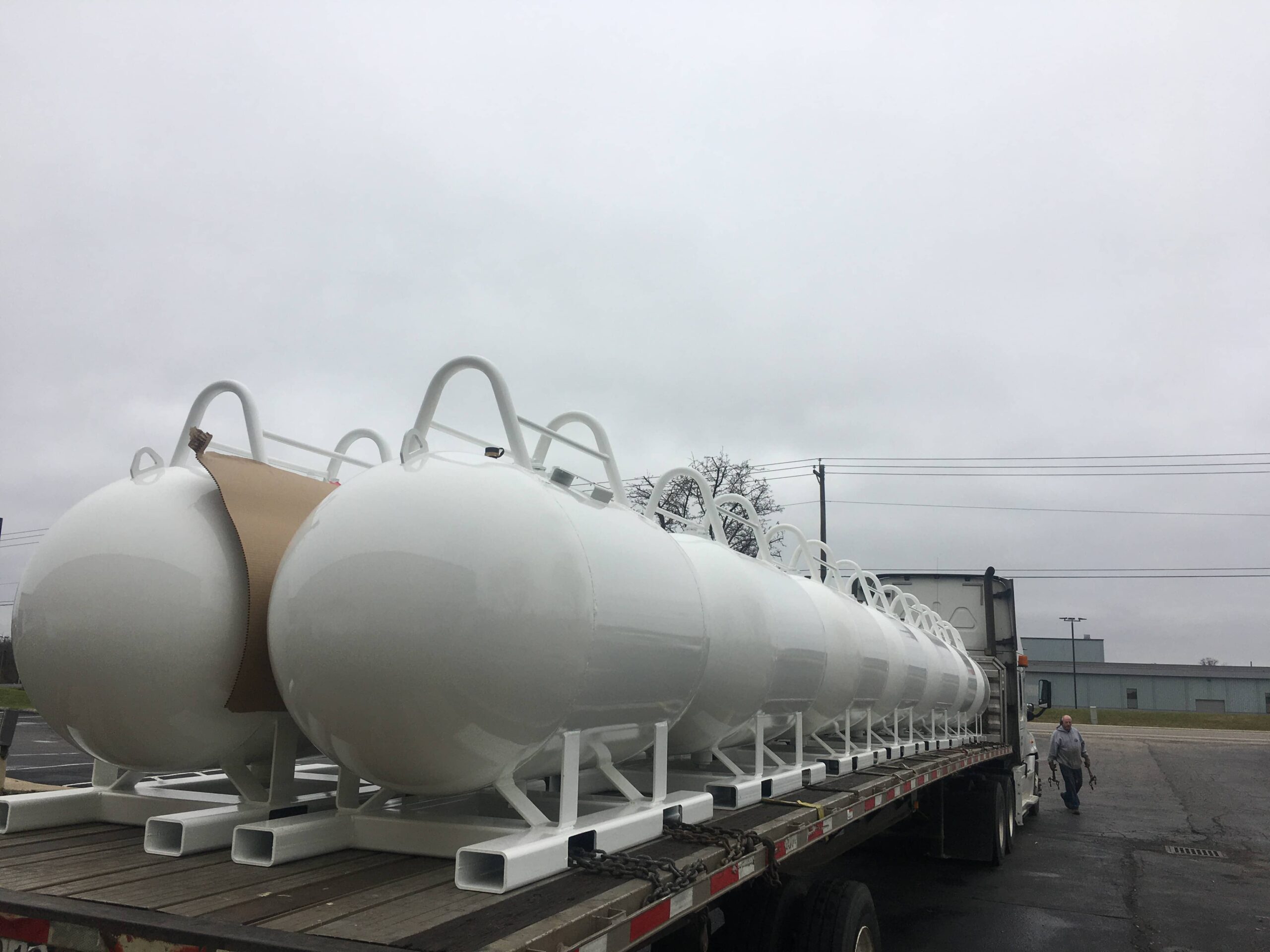 Serving the Tank & Pressure Vessel Industry - M.R. Solutions